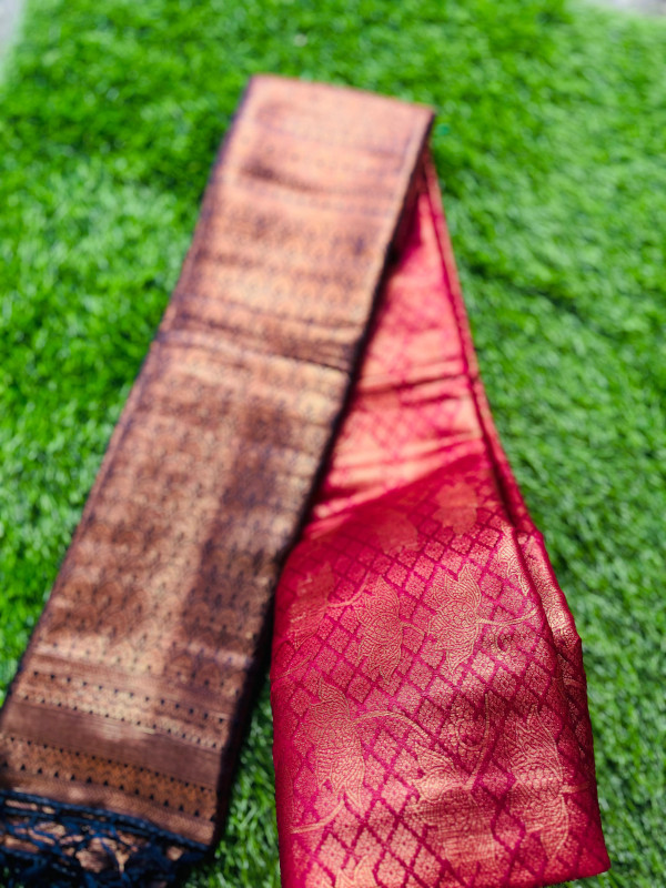 Sugandhi Loom's Semi soft Silk saree